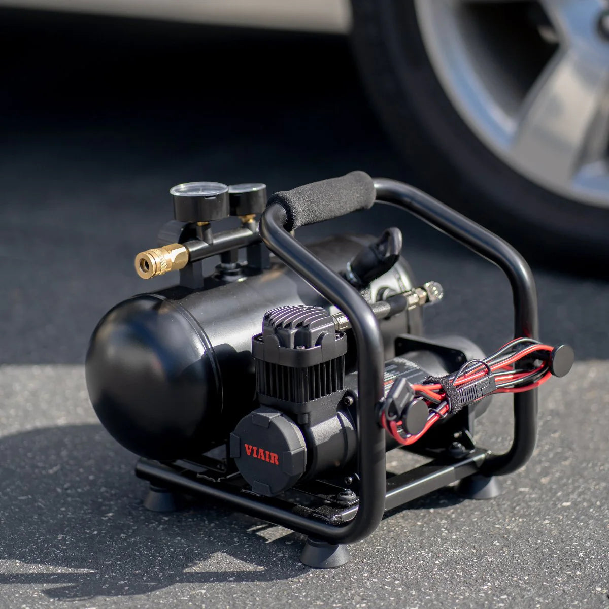 200 PSI Plug-N-Play On-Demand Portable Air Kit – VIAIR UK & Matt Savage 4x4